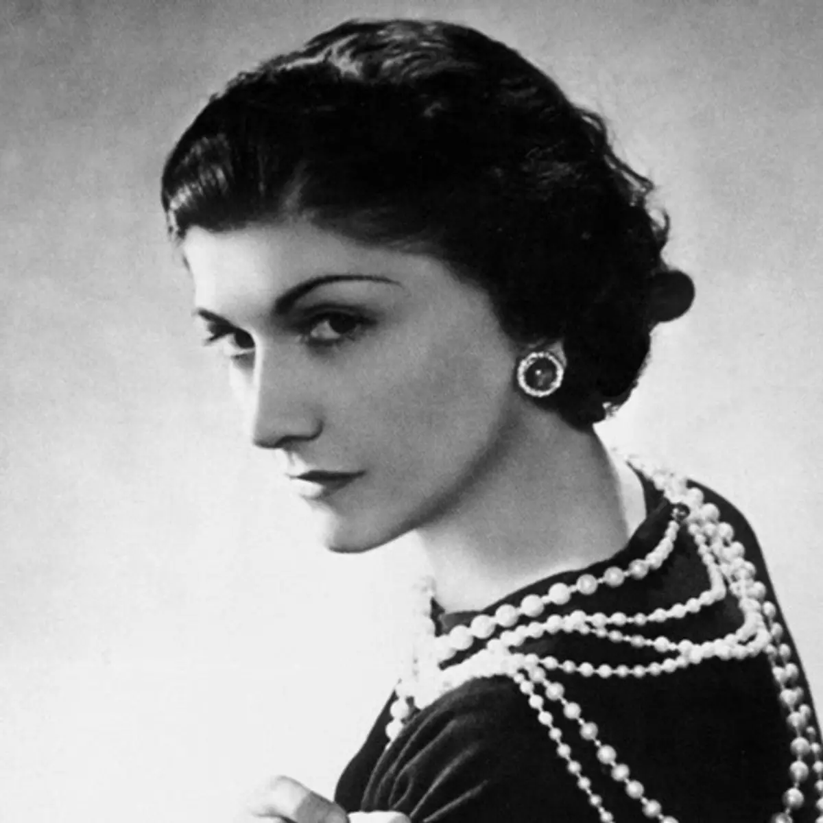 Coco Chanel Logo - The History, Meaning, And Evolution