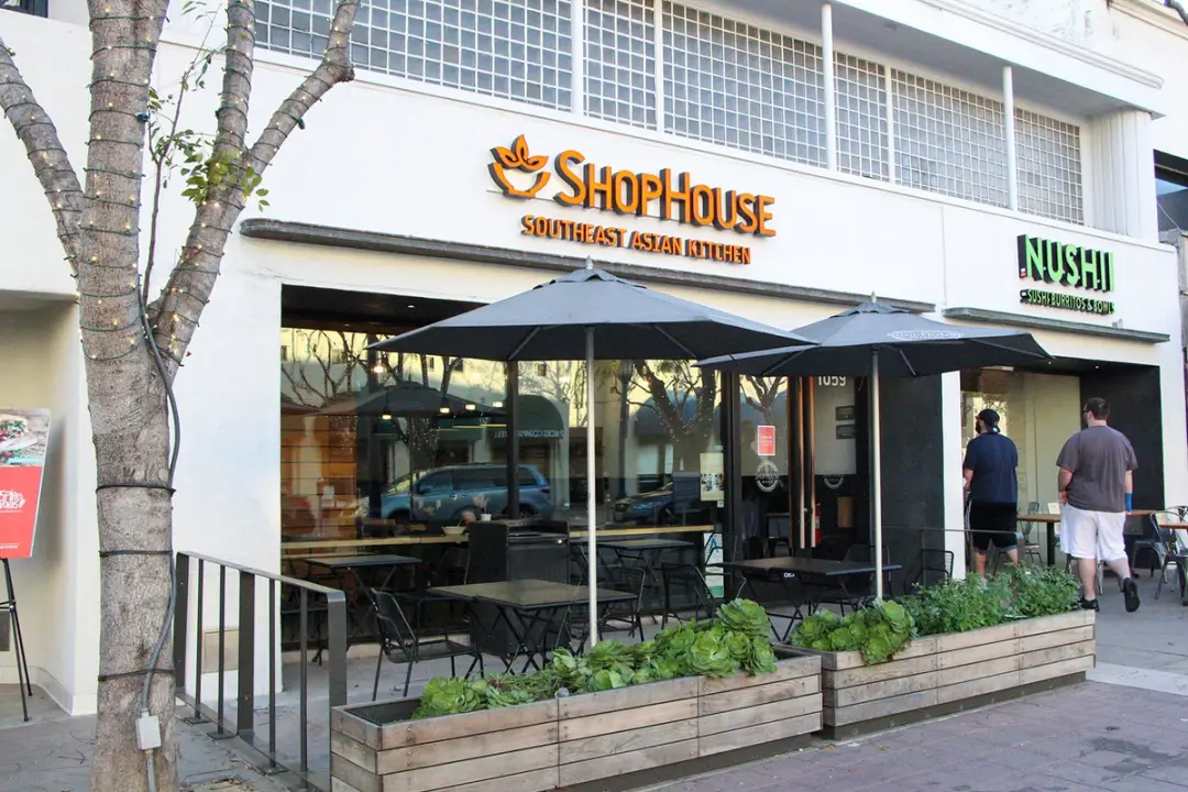 The Chipotle Logo And Brand: A Subtle Growth To Success